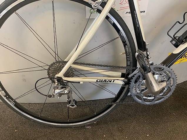 Vélo de course Giant OCR Zéro (Gebraucht) in Fribourg für CHF 660 – nur ...