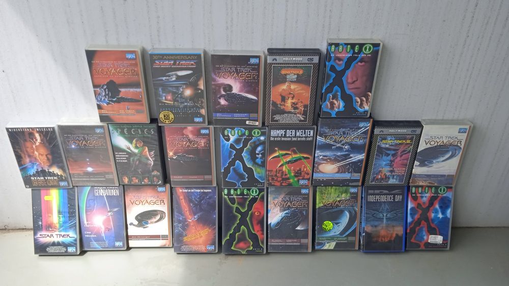 Star Trek Sammlung: Bücher, VHS, CD-ROMs - Komplett! Top! | Kaufen auf ...