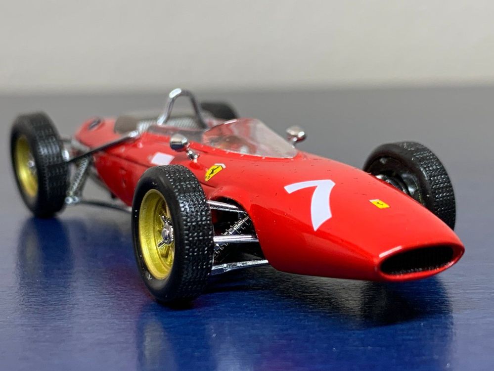 La storia FERRARI * Ferrari 156 F1 1963 John Surtees *1:43 (Neu und originalverpackt) in SION ...