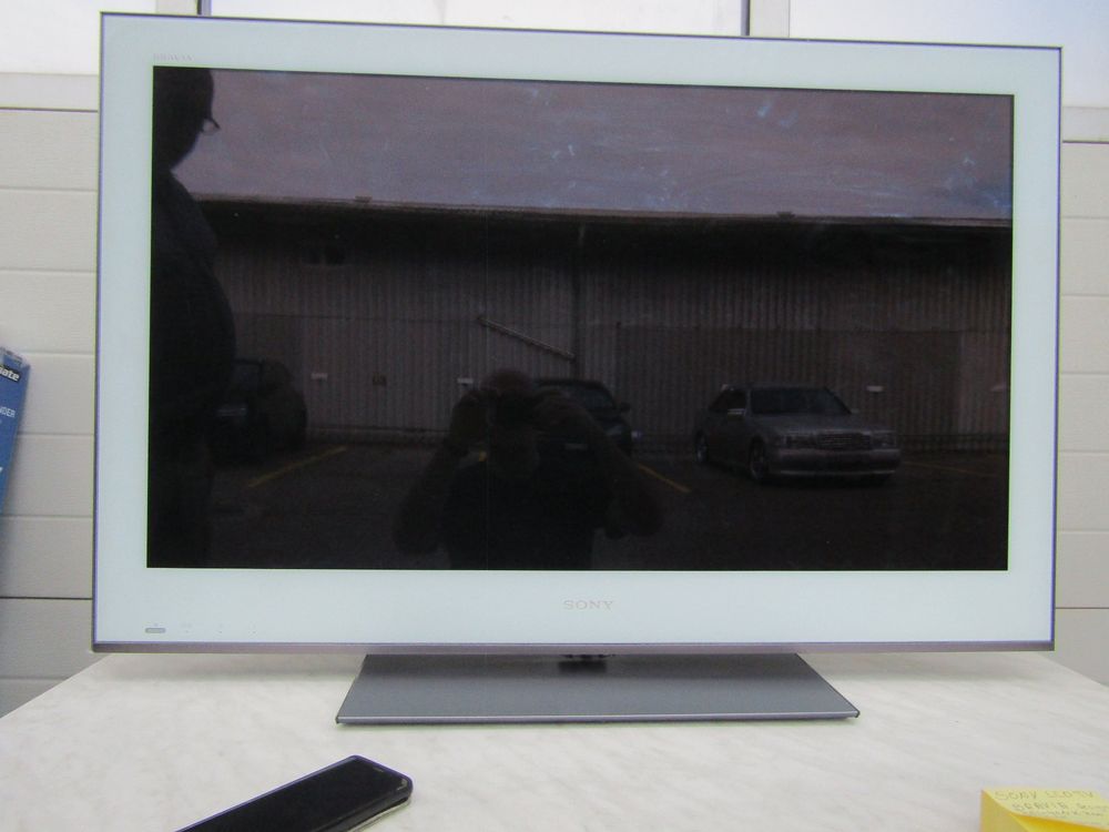 Sony 40 Zoll LCD TV Bravia Design KDL-40NX 700 (Gebraucht) in Wädenswil ...