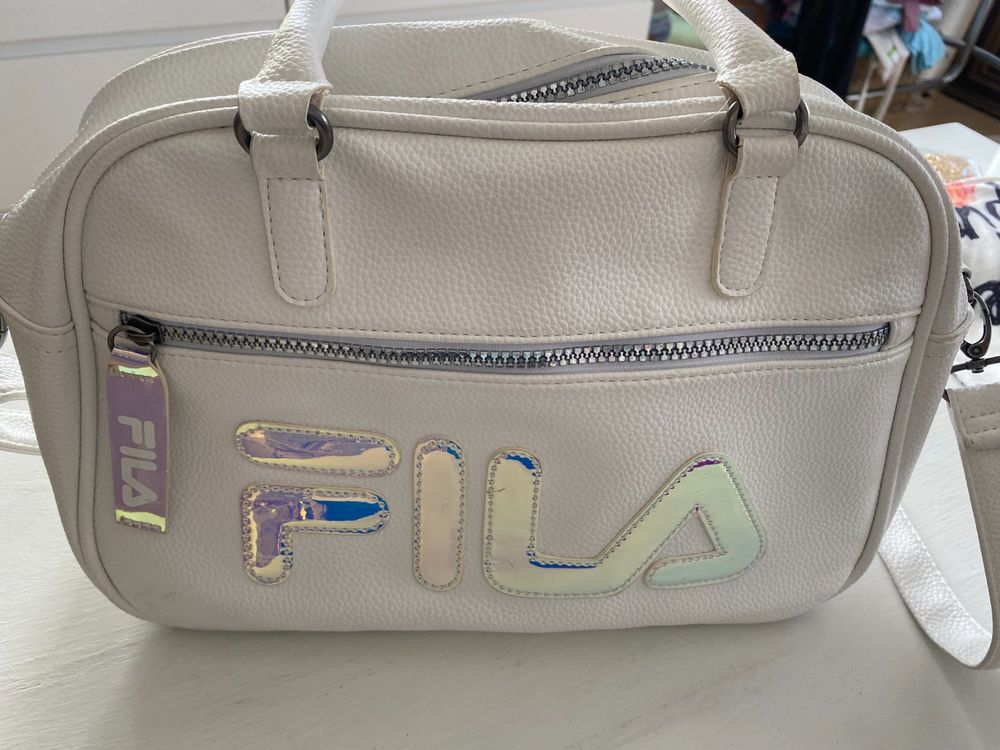 Hand Tasche FILA Damen (Gebraucht) in Meienried für CHF 7 – mit ...