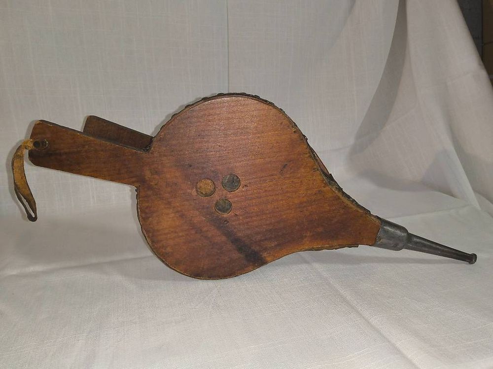 Soufflet de cheminée ancien en bois sculpté (Gebraucht) in Lausanne für ...