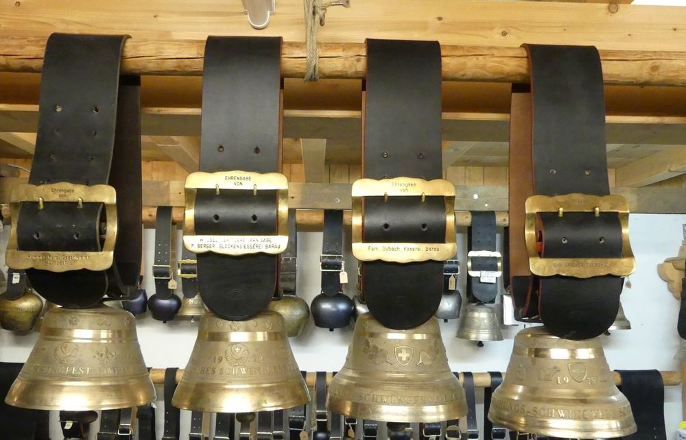 4 Glocken (Gebraucht) in Wasen im Emmental für CHF 888 – nur Abholung auf Ricardo kaufen