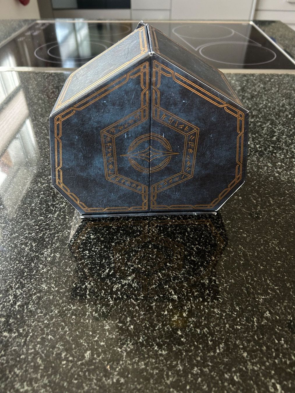 Tomorrowland Box 2025 ORBYZ (Gebraucht) in Embrach für CHF 45 – mit ...