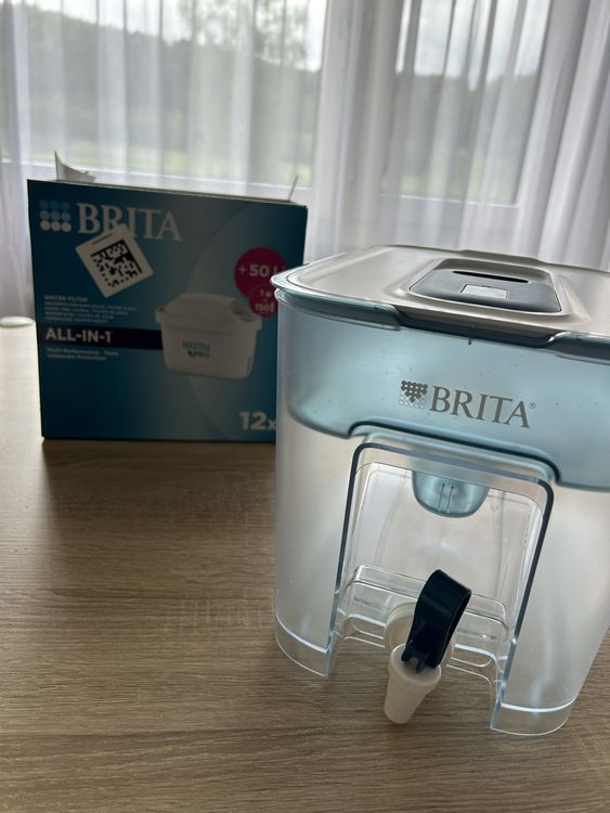 Brita Flow Wasserfilter XXL mit Zapfhahn 8l inkl. 9x Filter | Kaufen auf Ricardo