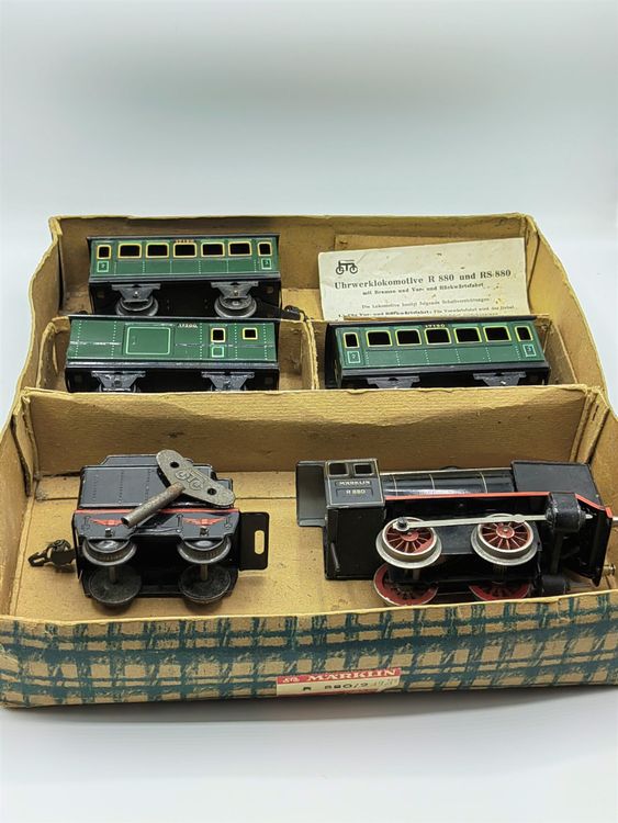 Spur 0 Märklin Zug R 880 Uhrwerk mit 3 Wagen, OVP (Gebraucht) in Basel ...