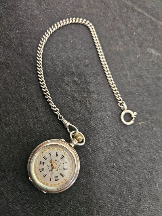Antike Silber Taschenuhr mit Kette (Gebraucht) in Wolfertswil für CHF 99 – mit Lieferung auf ...