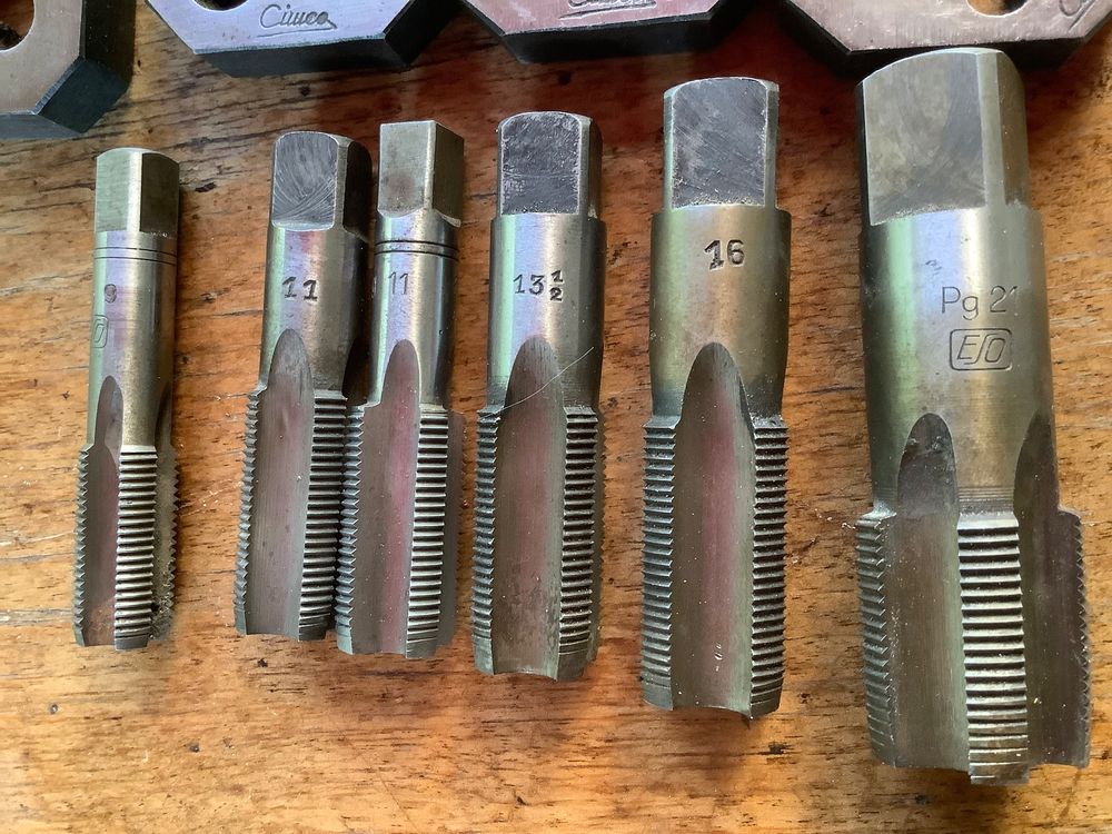 Schneideisen Gewindeschneidsatz - Filière et taraud | Kaufen auf Ricardo