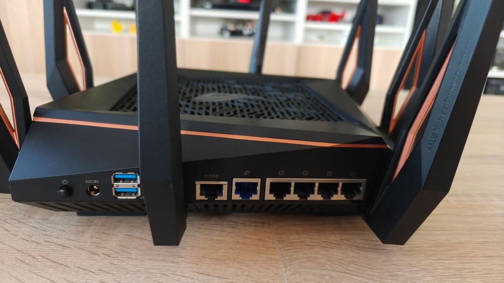 ASUS Rapture GT-AX 11000 WLAN Router (Gebraucht) in Rothenburg für CHF ...