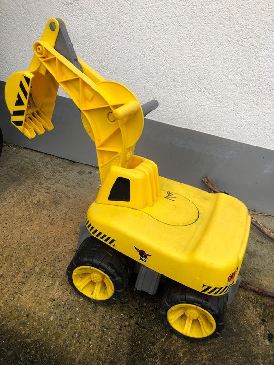 BIG Kinderbagger Sandkasten Spielzeug (Gebraucht) in für CHF 17 – nur ...