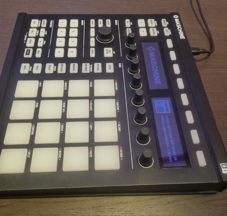 Native Instruments Maschine Mk II (Gebraucht) in St. Gallen für CHF 40 ...