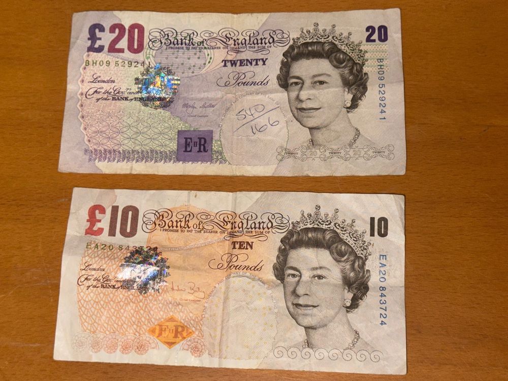 30 Britisches Pfund ( 20£ und 10£ Noten ) (Gebraucht) in Kaiseraugst ...