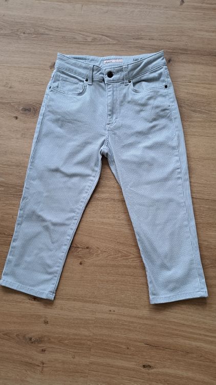 Halblange Hose hellblau gestreift (Gebraucht) in Kriens für CHF 5 – mit ...