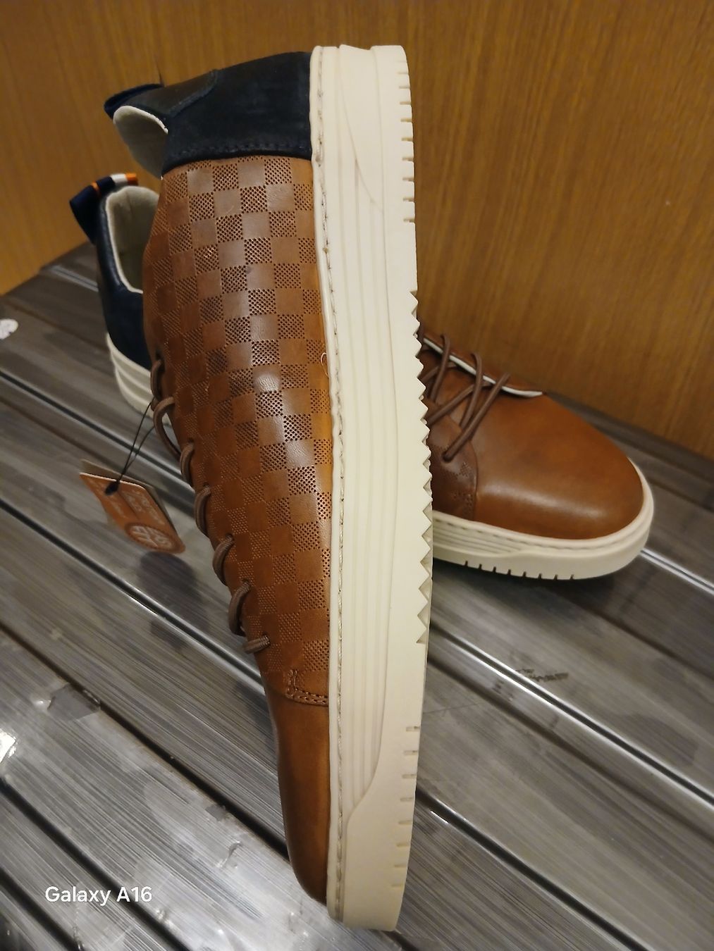 Snakers en cuir de la marque BullBoxer neuves jamais portées (Neuf avec ...