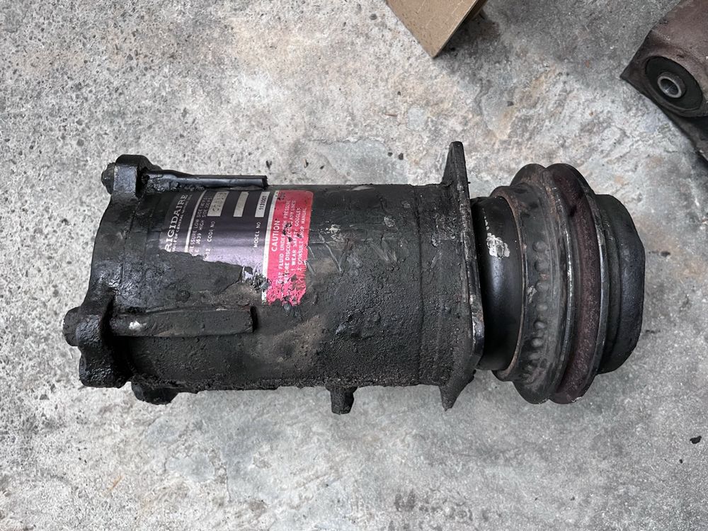 Klimakompressor Frigidaire 1131007 Mercedes SL R107 | Kaufen auf Ricardo