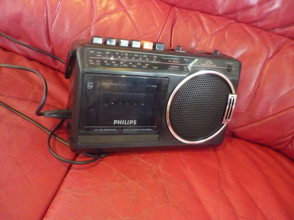 Kassetten Radio Player & Recorder - Philips D 7182 /60R (Gebraucht) in Beringen für CHF 34 – mit ...