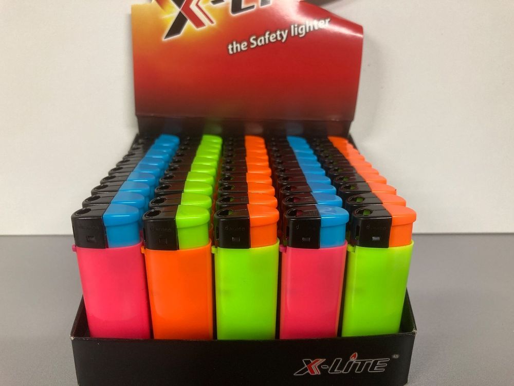 Posten Display Feuerzeug Bunt (50x) (Neu und originalverpackt) in Inwil für CHF 13 – mit ...