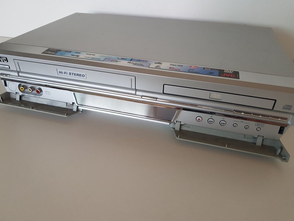 JVC VHS Videorecorder + DVD Spieler Combi Gerät [HR-XV3] | Kaufen auf Ricardo