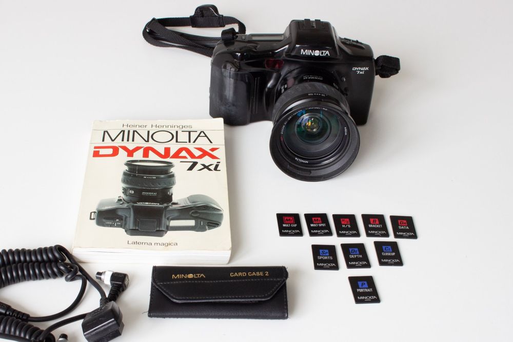 Minolta Dynax 7xi, 9 Cip-Card's plus Buch (Gebraucht) in Frauenfeld für ...