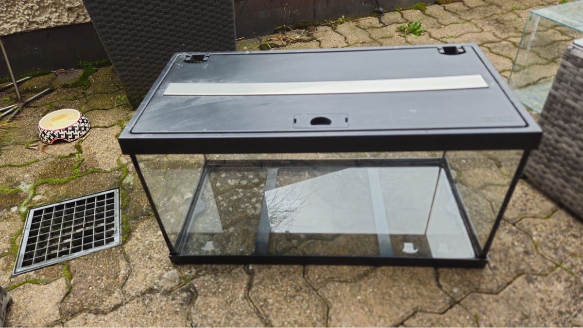 Eheim Aquarium mit Deckel und Lampe, Nur Abholung (Gebraucht) in Embrach für CHF 50 – nur ...