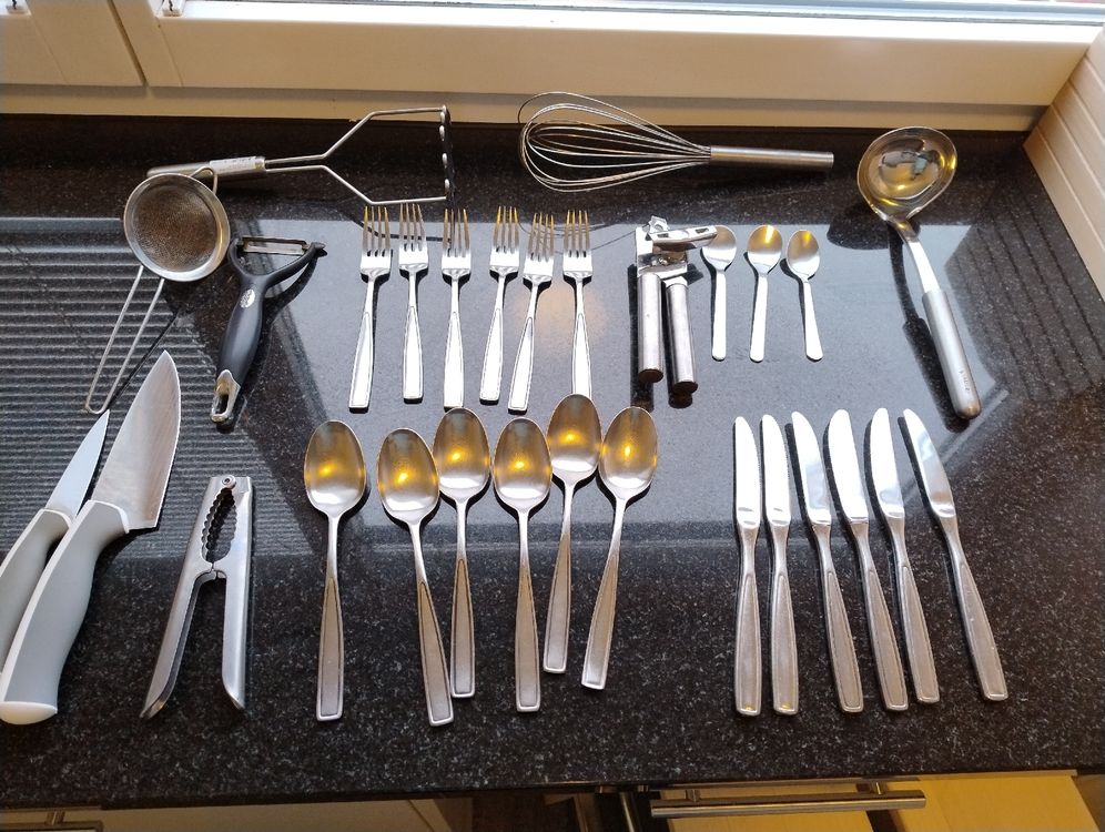 Assorted Kitchen Utensils Bundle - Knives, Cutlery & More! (Gebraucht ...