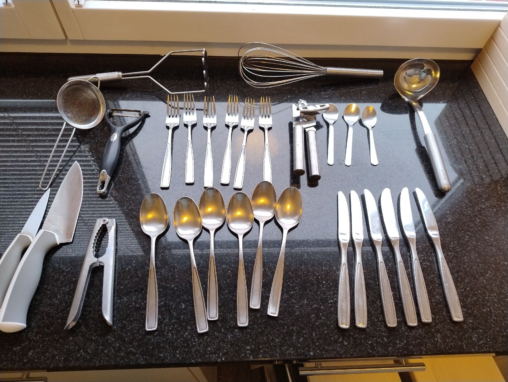 Assorted Kitchen Utensils Bundle - Knives, Cutlery & More! (Gebraucht ...