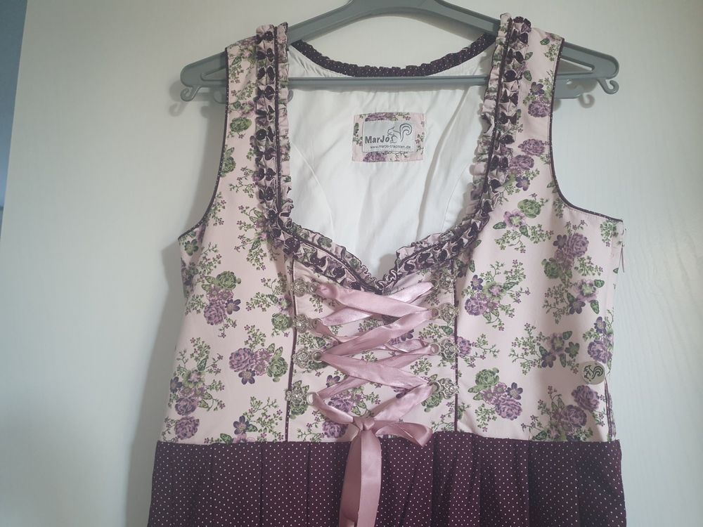schönes Dirndl mit Blumenmotiv, MARJO, 42 violett + flieder (Neu ...