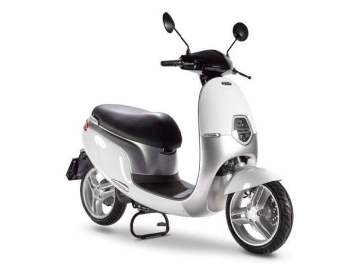 ECOOTER E1 S 45km/h Elektroscooter weiss occ Demofahrzeug (Gebraucht ...