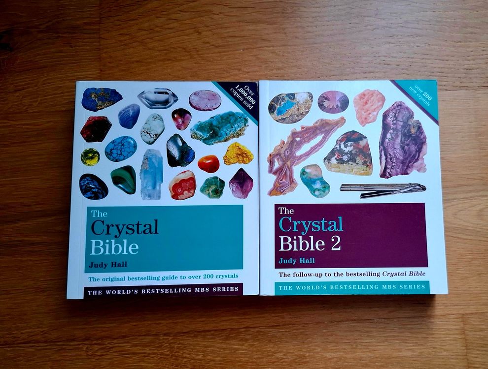 Crystal Bible 1 und 2 von Judy Hall (Gebraucht) in Dulliken für CHF 10 ...