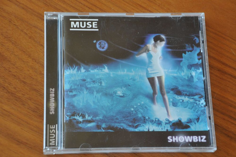 Muse - Showbiz (CD; 1999) (Gebraucht) in Basel für CHF 2.5 – mit Lieferung auf Ricardo kaufen