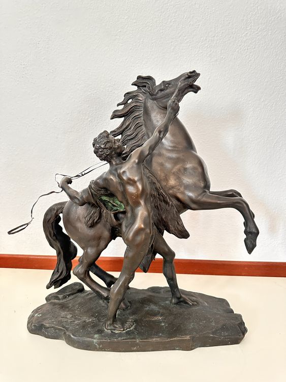 Scultura in bronzo di uomo e cavallo imbizzarrito (Usato) a Breganzona ...