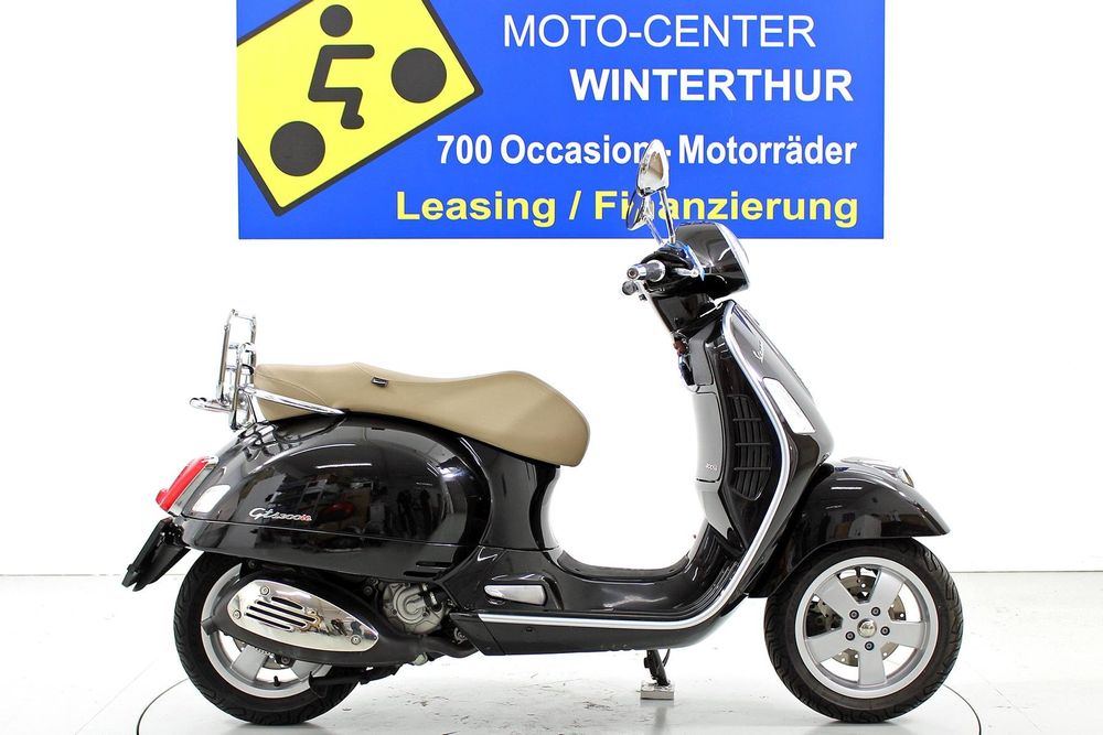 Piaggio Vespa GTS 300 ABS (Gebraucht) in Winterthur für CHF 4900 – nur Abholung auf Ricardo kaufen