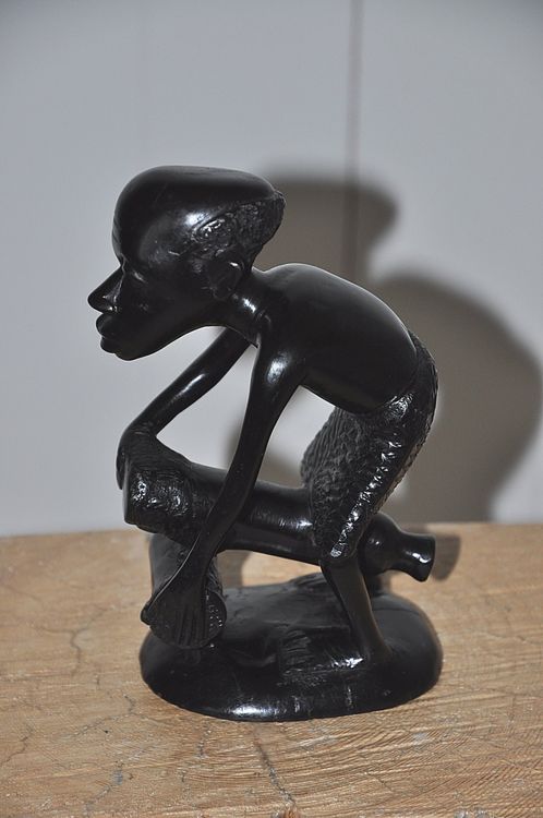 afrikanische Figur Holz Trommler Kunsthandwerk (Gebraucht) in Boll für CHF 1 – mit Lieferung auf ...