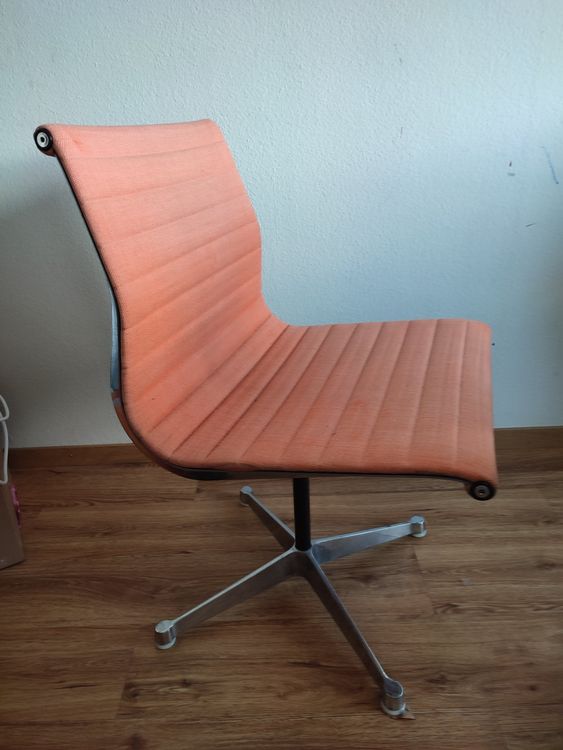 Vitra Eames Alu-Chair EA 105 | Kaufen auf Ricardo