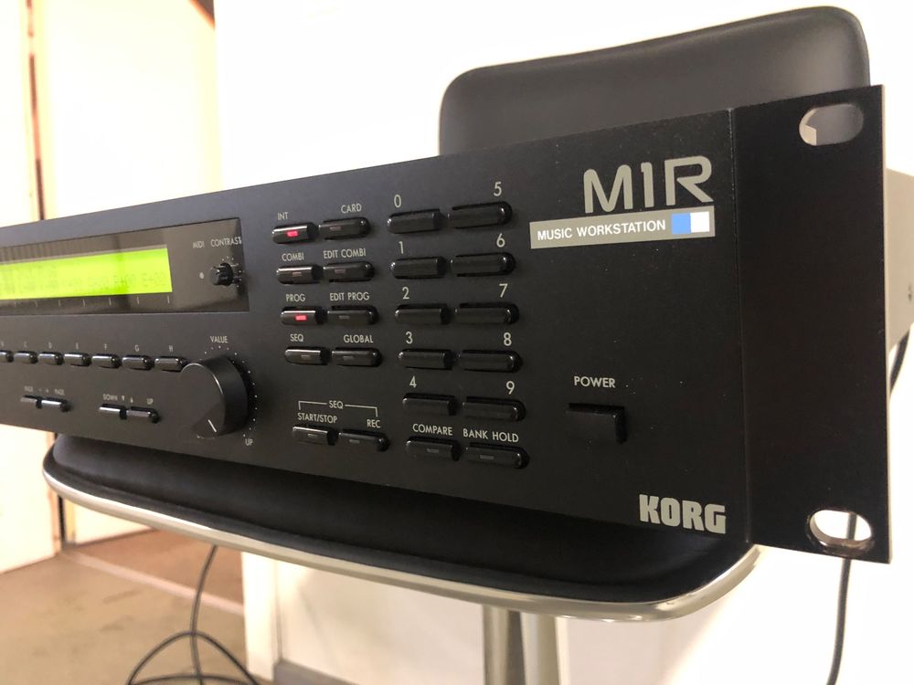 Korg M1R - Legendäre Music Workstation + div Soundcards (Gebraucht) in Zürich für CHF 499 – mit ...