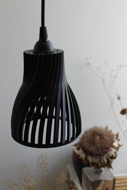 NEU Lampe schwarz E27 Fassung | Kaufen auf Ricardo NEU Lampe schwarz E27 Fassung | Kaufen auf Ricardo