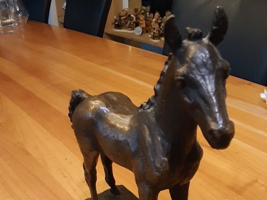 Bronze Figur Arnold Huggler Fohlen (Gebraucht) in für CHF 448 – mit ...