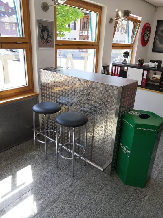 Stehbar aus Chromstahl | Kaufen auf Ricardo