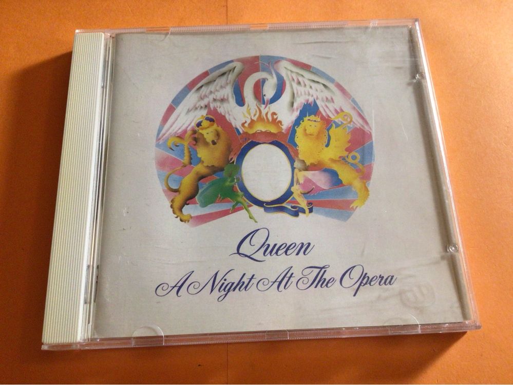 Queen - A Night At The Opera (CD)1975 (Gebraucht) in für CHF 5 – mit ...
