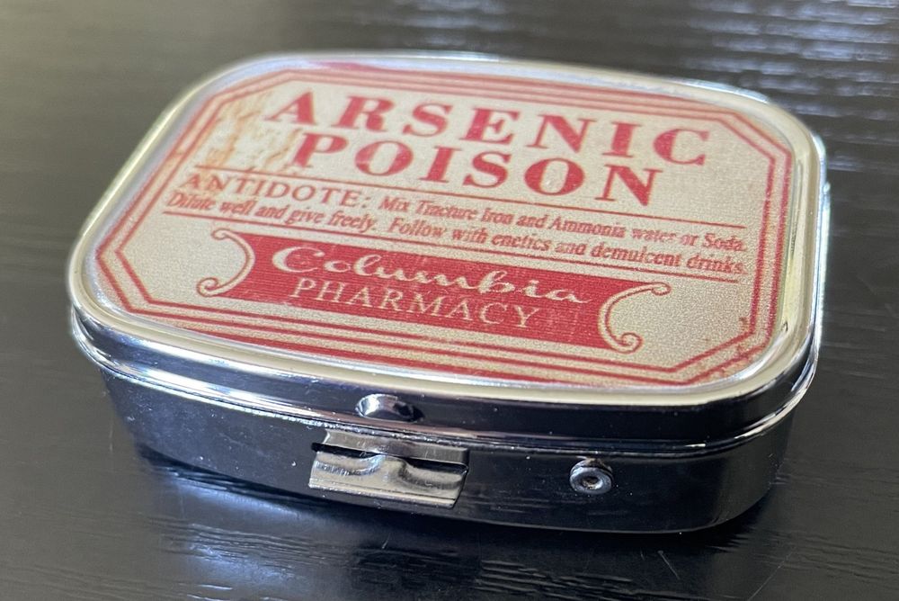 Blechdose Dose ARSENIC POISON Pillendose Blech Springdeckel (Gebraucht ...