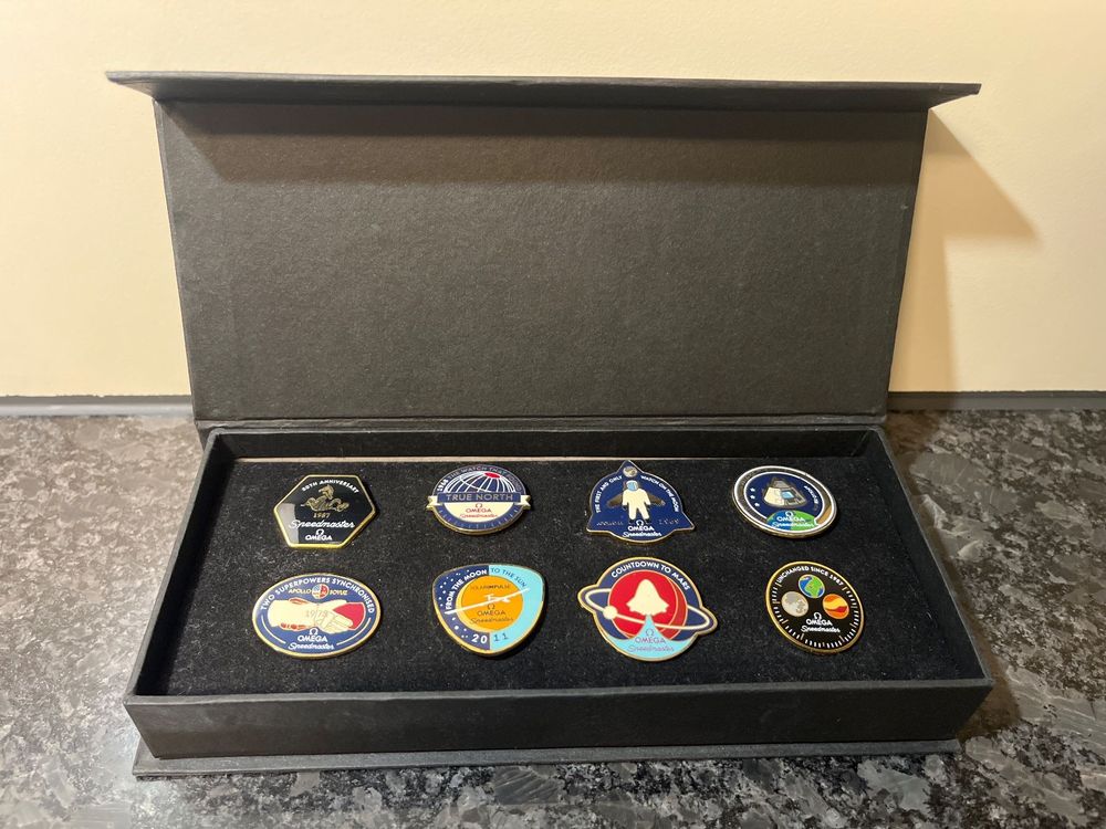 OMEGA, limited 50th Anniversary „Speedmaster“ Pins | Kaufen auf Ricardo