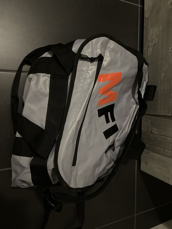 Duffle Bag/Rucksack/Sporttasche von M-Fit, neu (Neu (gemäss ...