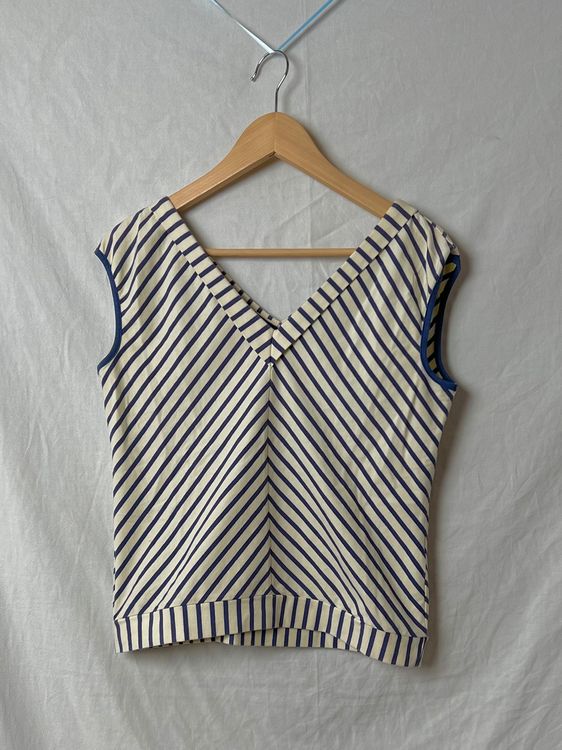 Dunkelblau-weisses ärmelloses Top im Marine-Stil (Gebraucht) in ...