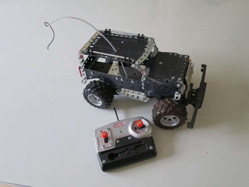 Vintage Meccano RC Jeep 2004 (Gebraucht) in Zürich für CHF 15 – mit ...