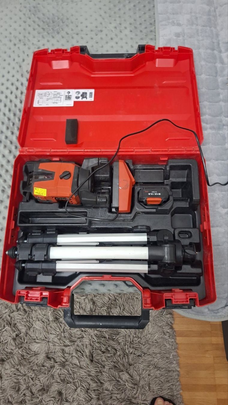 Hilti PM 40-MG Linienlaser mit Stativ - Top Zustand! (Gebraucht) in ...