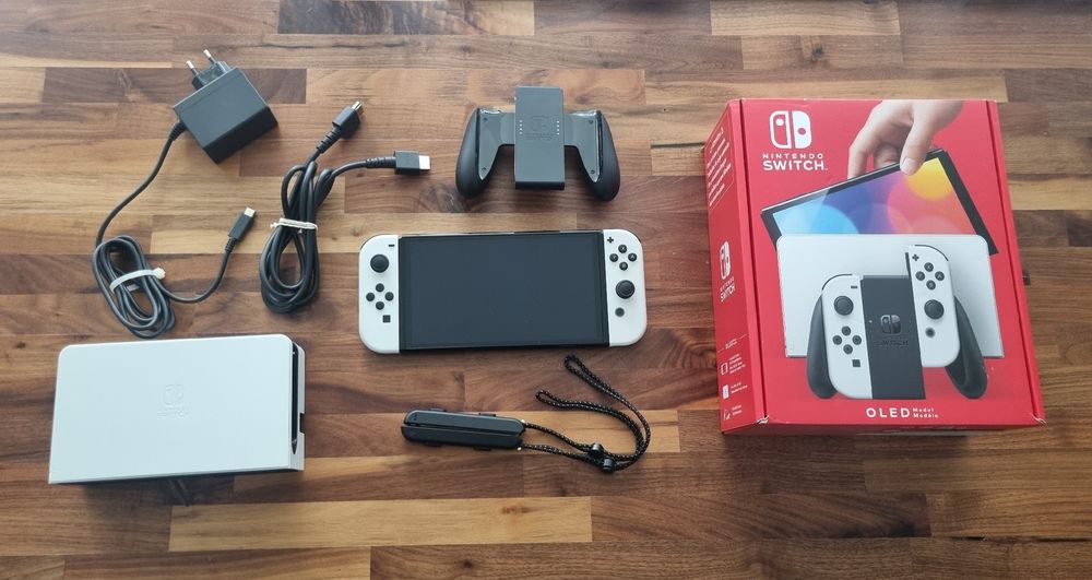 Nintendo Switch OLED mit OVP und Zubehör (Neu (gemäss Beschreibung)) in ...