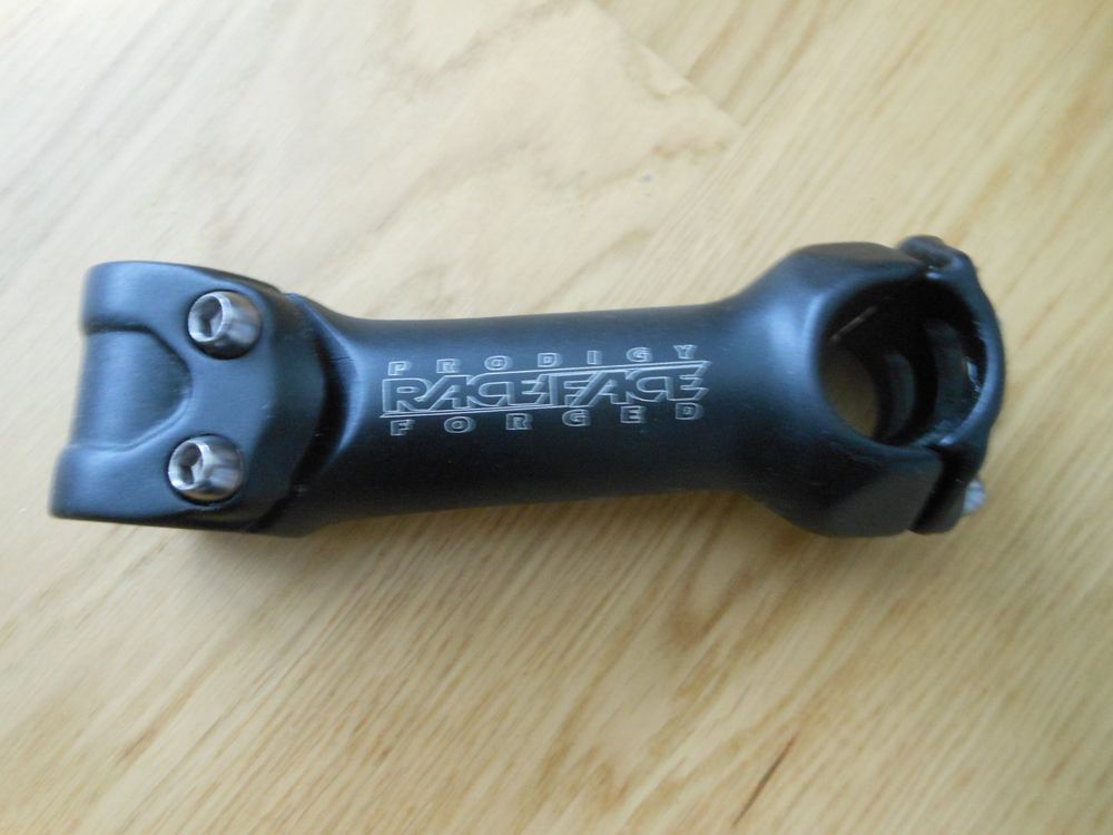Race Face Forged Vorbau (Neu (gemäss Beschreibung)) in Emmenbrücke für ...