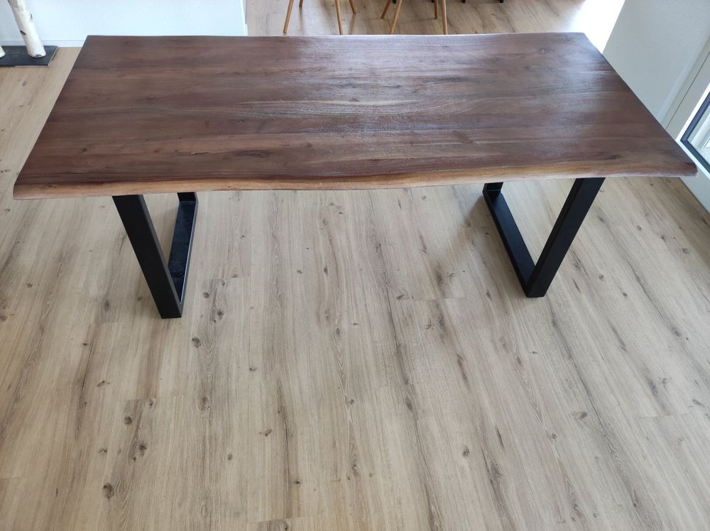 Esstisch Holz Nussbaumoptik (Gebraucht) in Schinznach Dorf für CHF 150 – nur Abholung auf ...