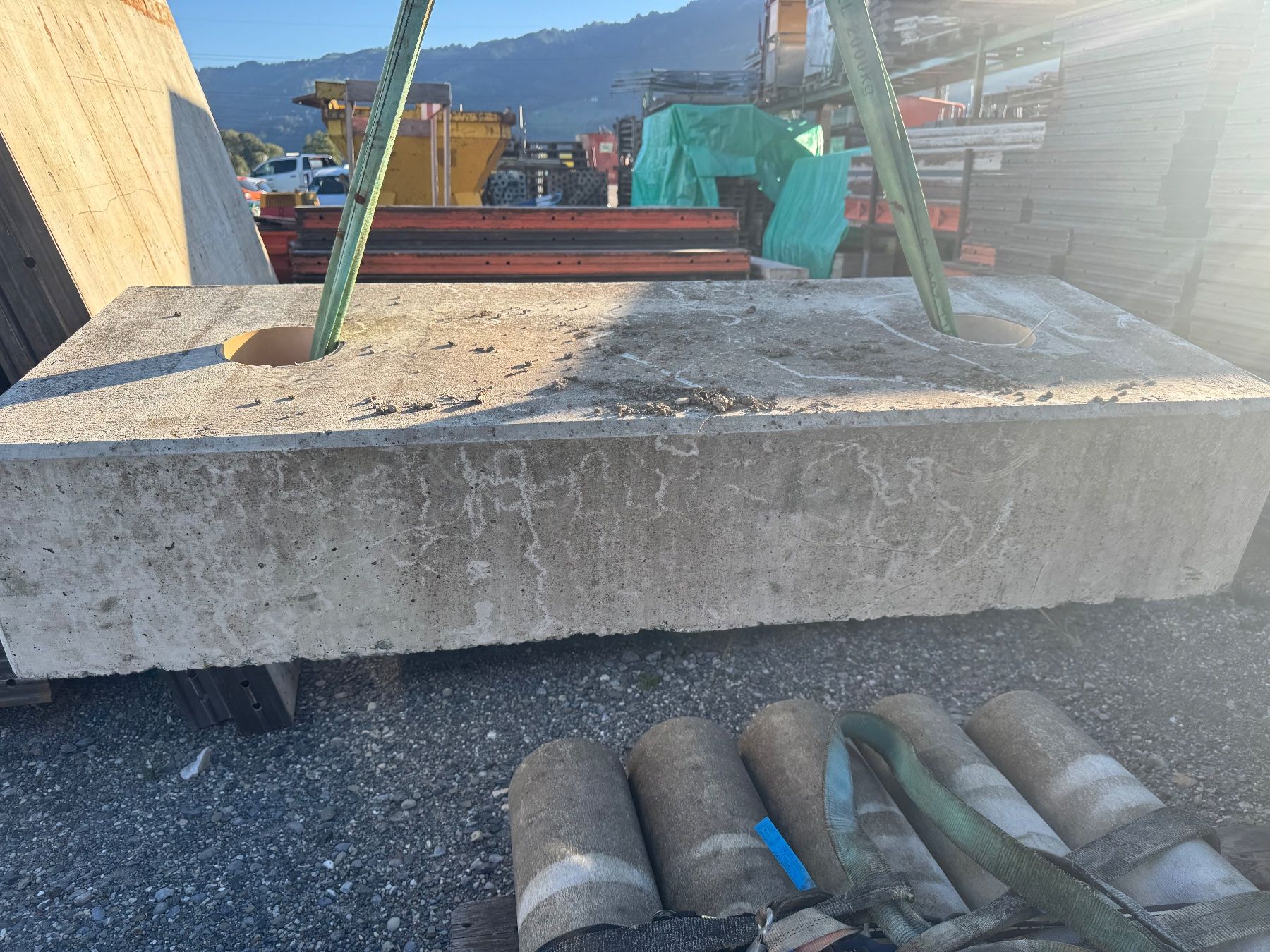 Betonfundament 4 Stk. (Gebraucht) in Bilten für CHF 400 – nur Abholung auf Ricardo kaufen