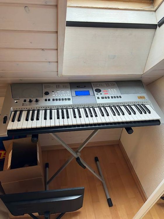 Yamaha PSR E413 (inkl. Ständer) (Gebraucht) in Brüttisellen für CHF 60 ...